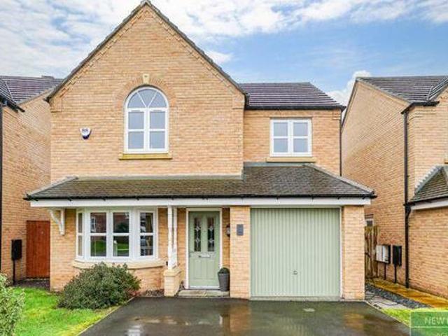 4 Bedroom Detached House For Sale In Cottam, Lancashire