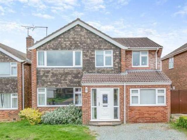 4 Bedroom Detached House For Sale In Cottesmore
