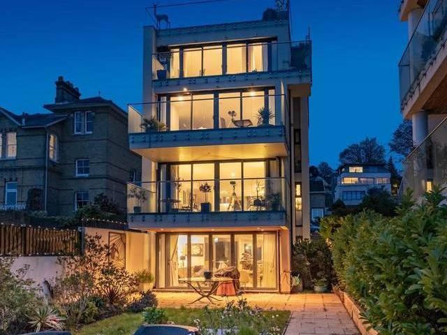 4 bedroom detached house for sale in Cowes Isle Of Wight PO31