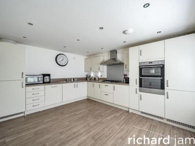 4 bedroom detached house for sale in Cowleaze, Purton, SN5