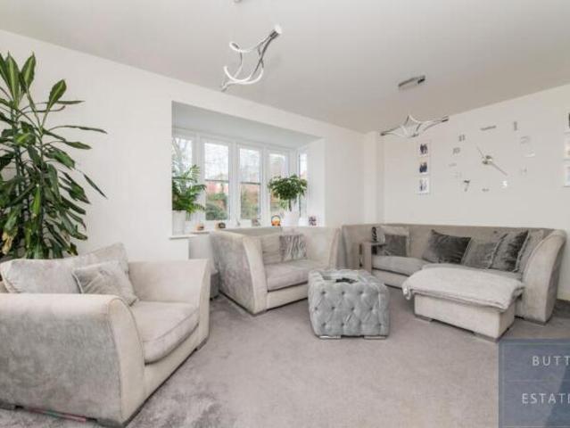 4 bedroom detached house for sale in Coaker Road, Exeter, EX1