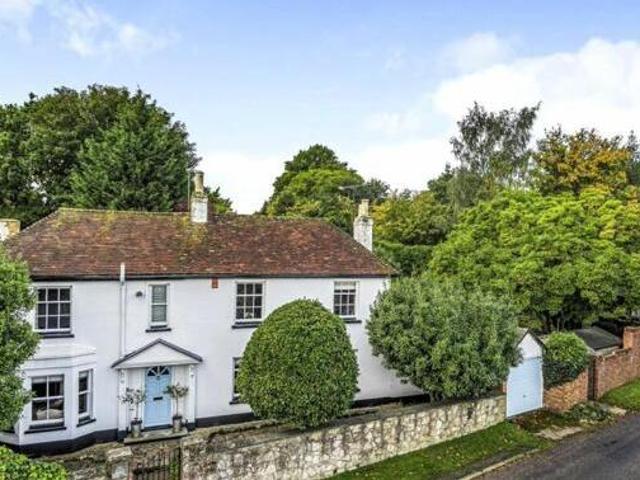 4 Bedroom Detached House For Sale In Codmore Hill