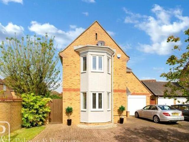 4 Bedroom Detached House For Sale In Colchester, Essex