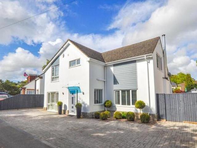 4 Bedroom Detached House For Sale In Colehill, Wimborne