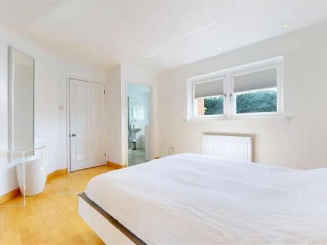 4 bedroom detached house for sale in Colesbourne Drive, Downhead Park, Milton Keynes, MK15