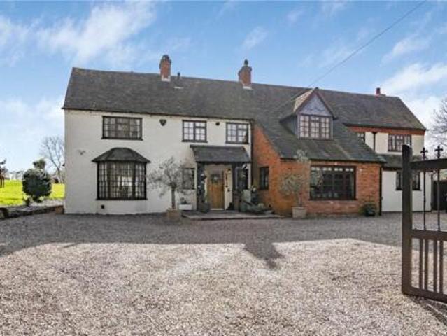 4 Bedroom Detached House For Sale In Coleshill, Birmingham