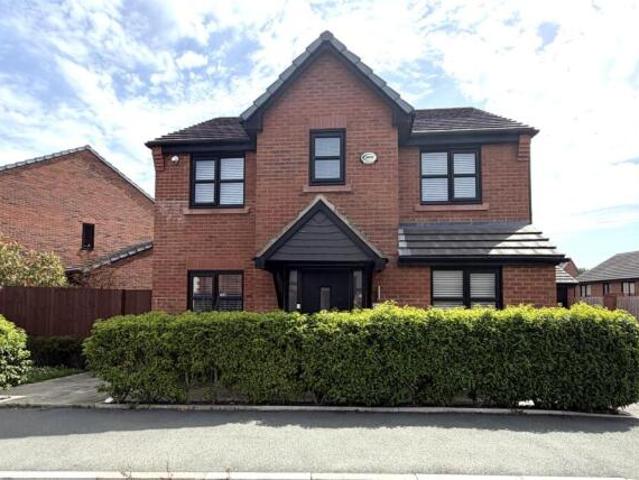 4 bedroom detached house for sale in Collingwood Way, Westhoughton, Bolton, BL5