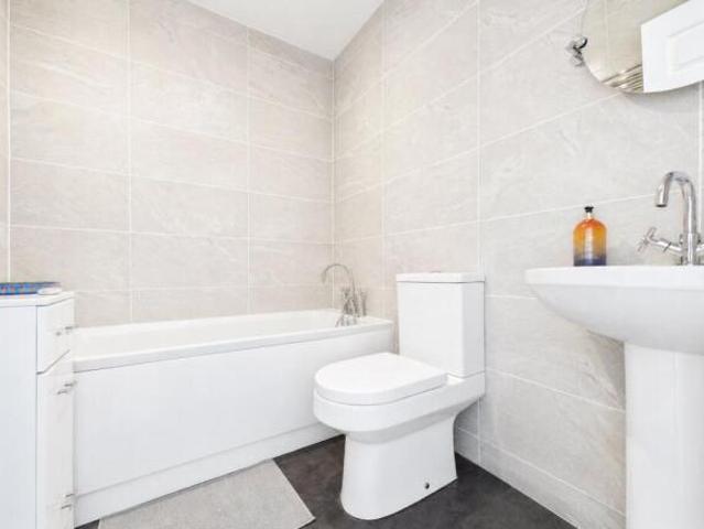 4 bedroom detached house for sale in Colston Close, Calcot, Reading, Berkshire, RG31