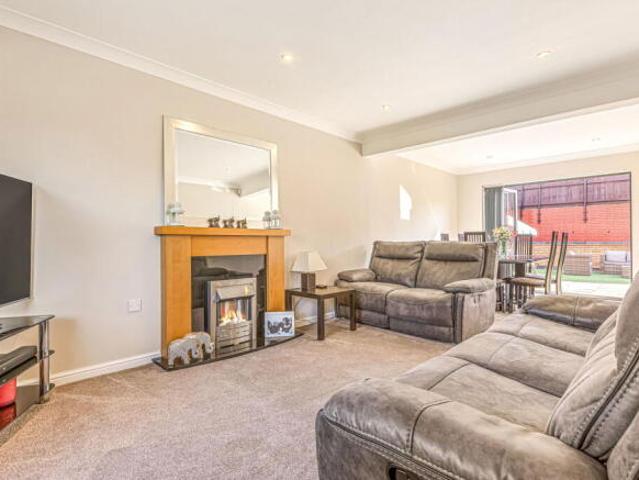 4 bedroom detached house for sale in Columbine Road, Hamilton, Leicester, LE5 1UG, LE5