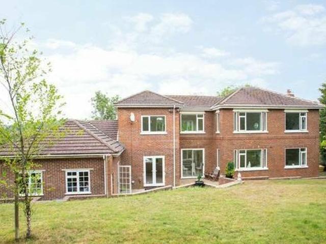 4 bedroom detached house for sale in Common Lane River CT17