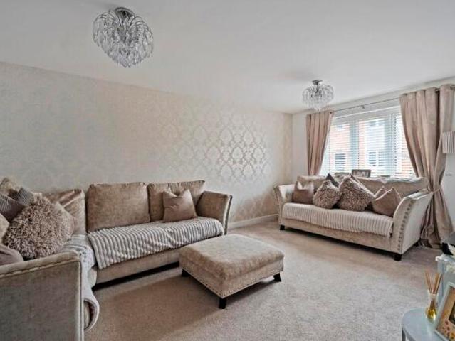 4 bedroom detached house for sale in Compass Way, Swanwick, Hampshire, SO31