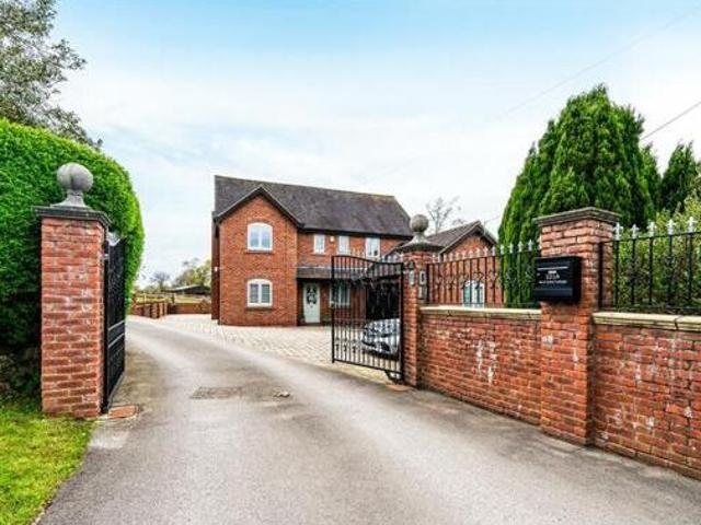 4 Bedroom Detached House For Sale In Congleton Road North, Scholar Green