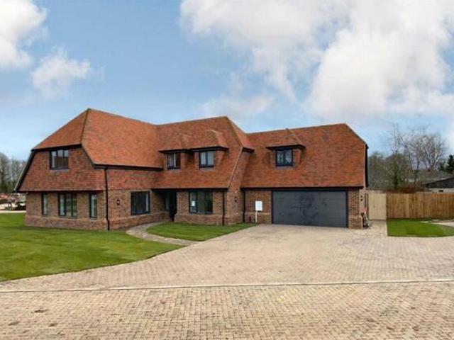 4 Bedroom Detached House For Sale In Cookes Meadow, Northill
