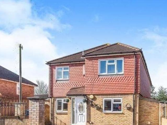 4 bedroom detached house for sale in Cooling Road Rochester ME2