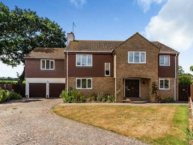 4 bedroom detached house for sale in Cootham substantial detached home RH20