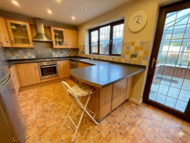 4 bedroom detached house for sale in Copthorne, Luton, Bedfordshire, LU2 8RL, LU2