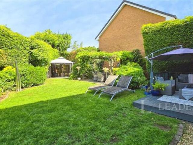 4 bedroom detached house for sale in Corfe Avenue, Worcester, Worcestershire, WR4