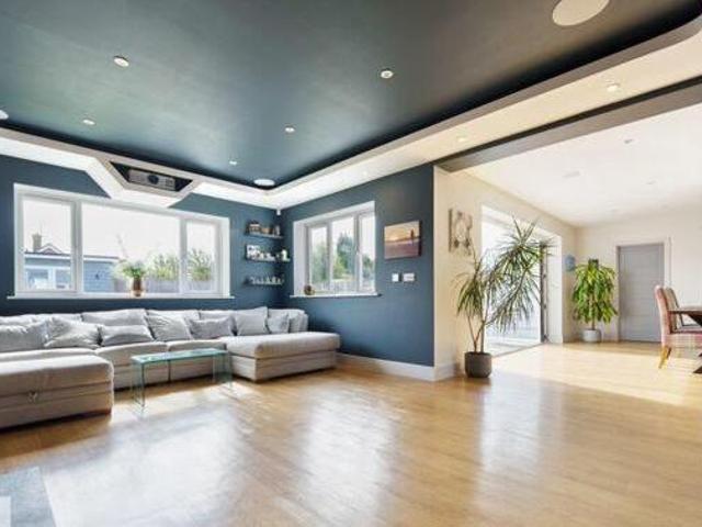 4 Bedroom Detached House For Sale In Corfe Mullen