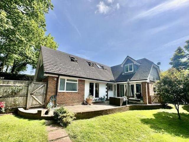 4 Bedroom Detached House For Sale In Corfe Mullen