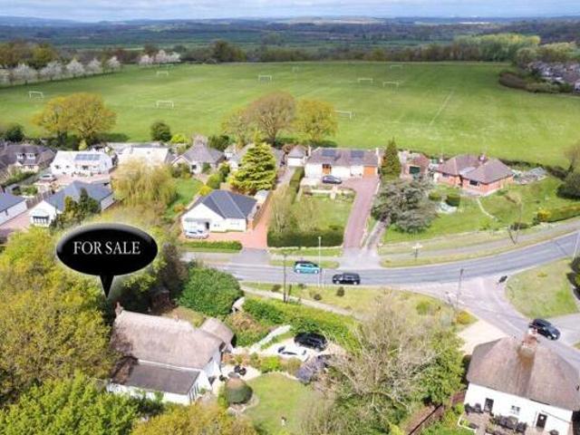4 Bedroom Detached House For Sale In Corfe Mullen
