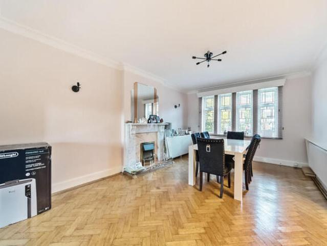 4 bedroom detached house for sale in Cavendish Drive, Edgware, Middlesex, HA8