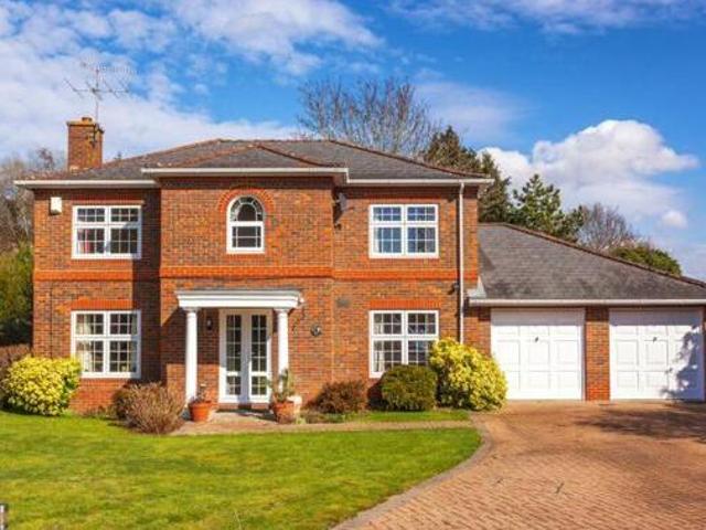4 Bedroom Detached House For Sale In Caversham