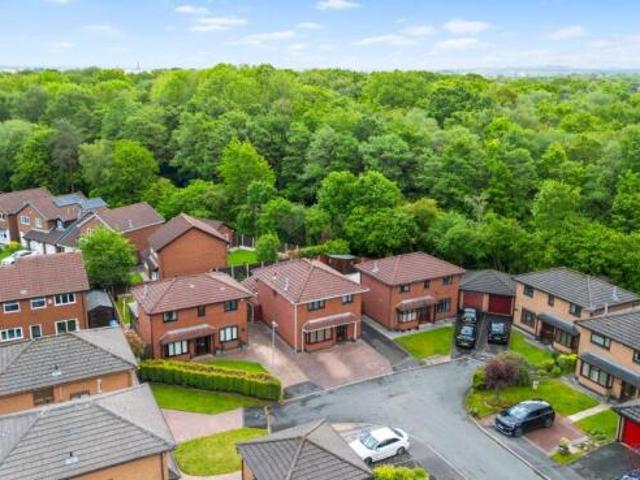 4 bedroom detached house for sale in Cabot Close, Old Hall, WA5