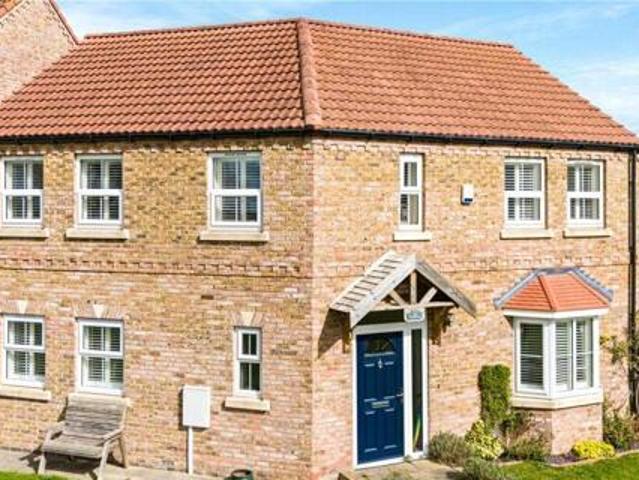 4 Bedroom Detached House For Sale In Caistor, Market Rasen