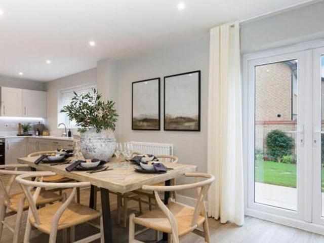 4 Bedroom Detached House For Sale In Cam