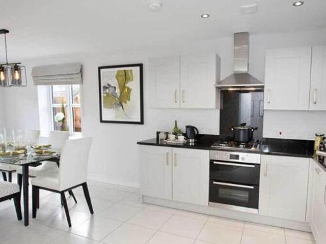 4 Bedroom Detached House For Sale In Cam