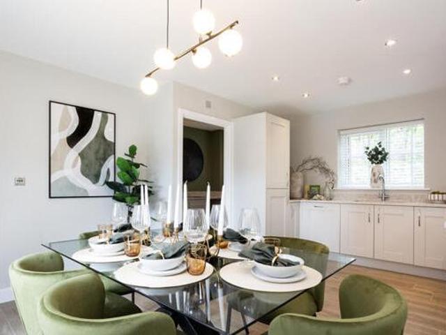 4 Bedroom Detached House For Sale In Cam