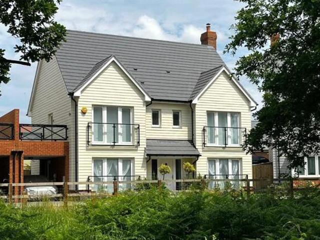 4 Bedroom Detached House For Sale In Camberley, Surrey