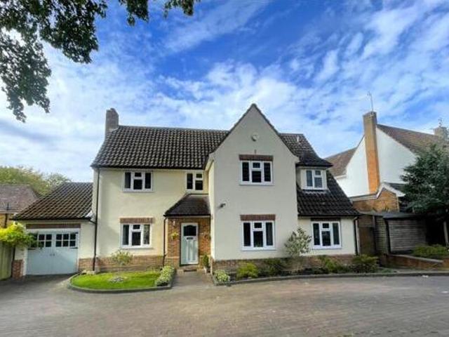 4 Bedroom Detached House For Sale In Camberley, Surrey