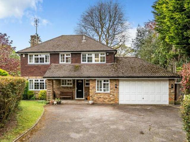 4 Bedroom Detached House For Sale In Camberley