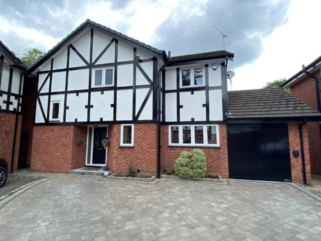 4 bedroom detached house for sale in Canterbury Park, Didsbury, M20