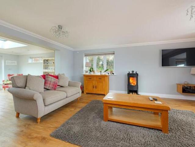 4 bedroom detached house for sale in Canterbury Road, Elham, CT4