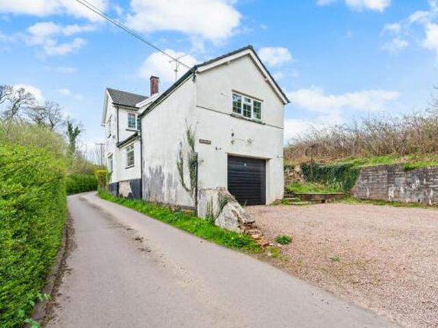 4 Bedroom Detached House For Sale In Capel Llanilltern