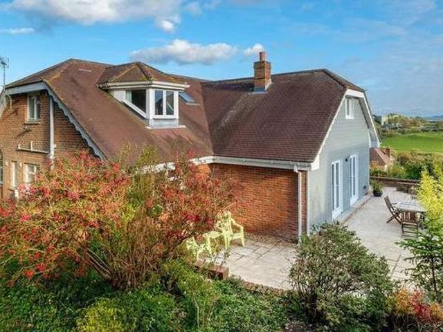 4 bedroom detached house for sale in Carisbroooke Isle Of Wight PO30