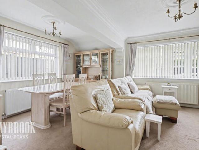 4 bedroom detached house for sale in Carlin Street, Normanton Spring, S13