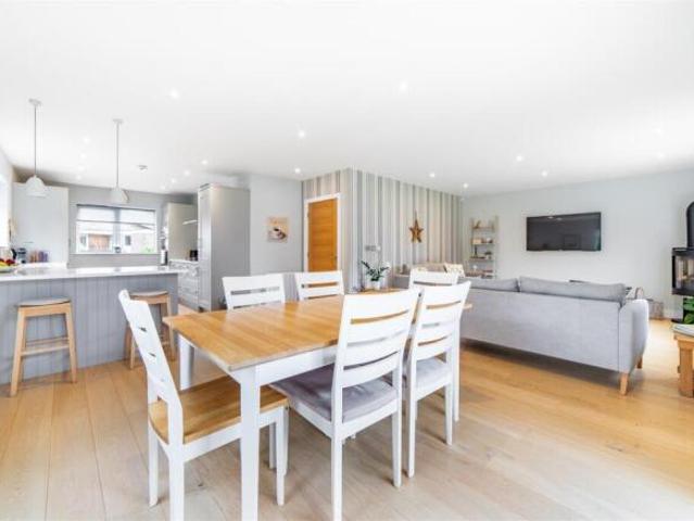 4 bedroom detached house for sale in Carlton Close, Gosforth, NE3