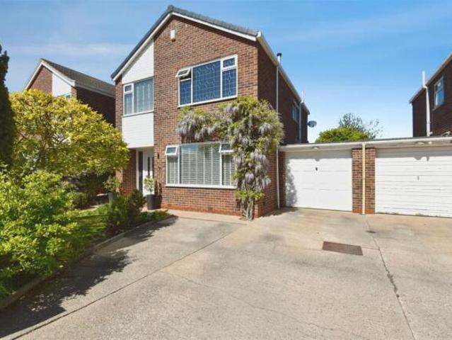 4 bedroom detached house for sale in Carr Lane, Willerby, HU10
