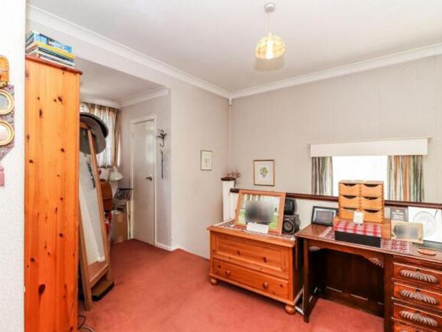 4 bedroom detached house for sale in Cassiobury Drive, Watford, WD17