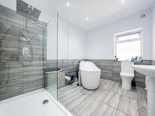 4 bedroom detached house for sale in Castell Drive, Groby, Leicester, Leicestershire, LE6