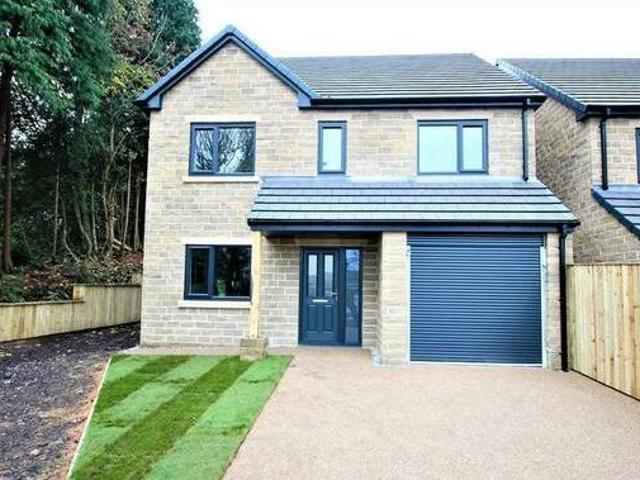 4 bedroom detached house for sale in Castle Heights DN12
