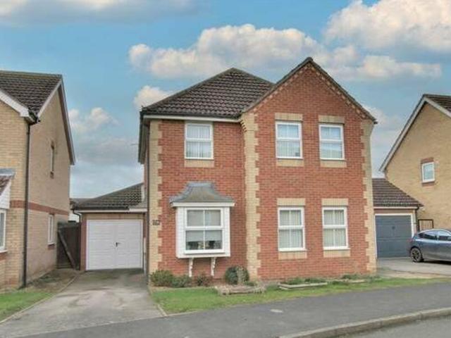 4 bedroom detached house for sale in Cedar Avenue Doddington March Cambridgeshire PE15