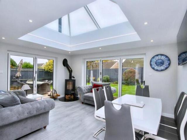 4 bedroom detached house for sale in Church Way, Northampton, NN3