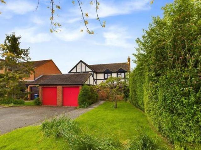 4 Bedroom Detached House For Sale In Churchdown