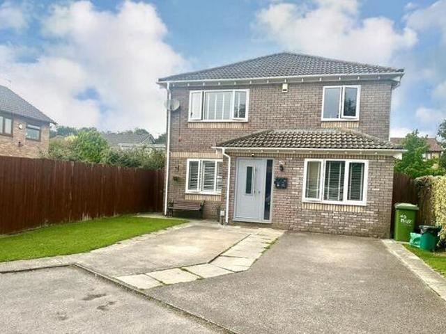 4 Bedroom Detached House For Sale In Chandlers Reach