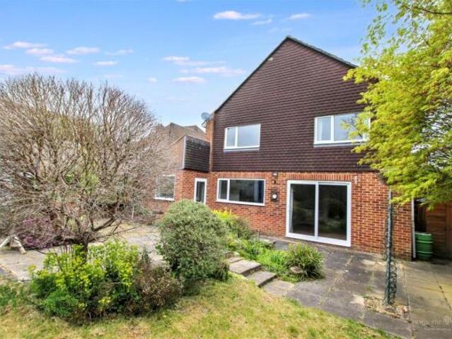4 bedroom detached house for sale in Chapel Hill, Tilehurst, Reading, RG31