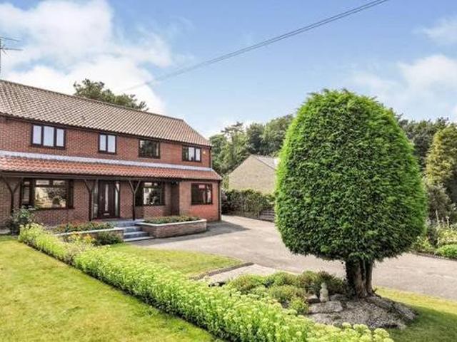 4 bedroom detached house for sale in Chapel Lane Harmston Lincoln LN5 LN5